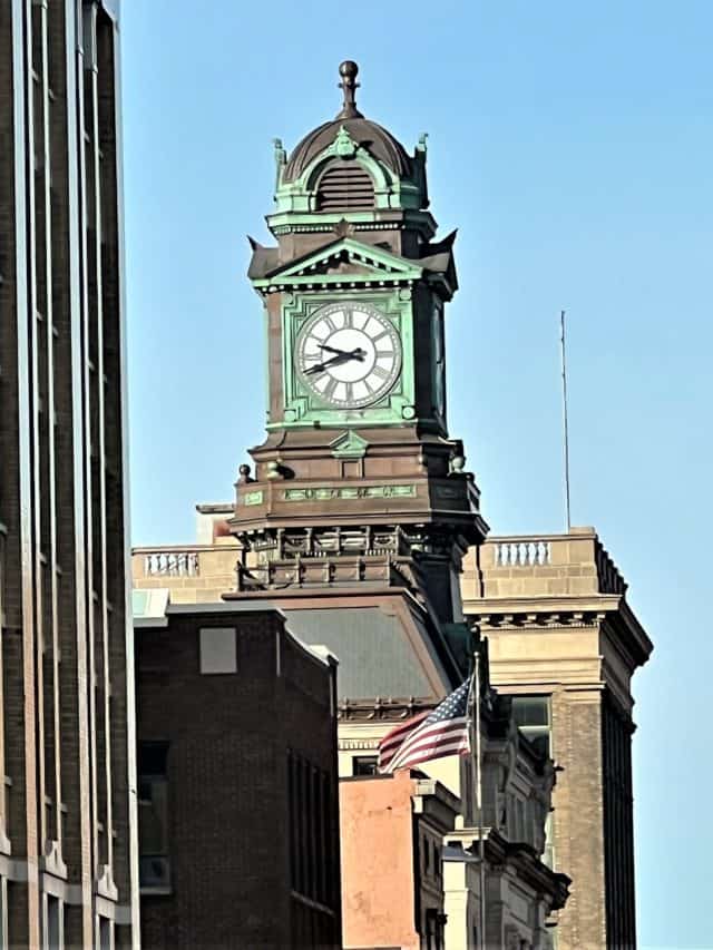 10 Things to Do in Fort Dodge, Iowa with Grandkids Story - Follow The Piper